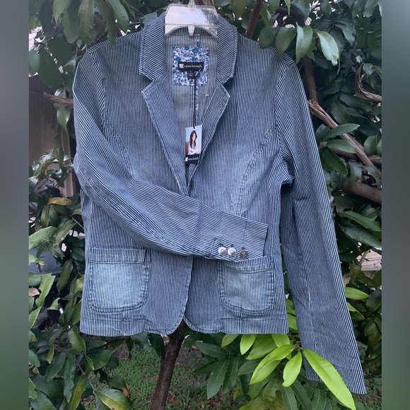 Valerie Bertinelli | Jackets & Coats | Valerie Bertinelli Denim Jacket ...